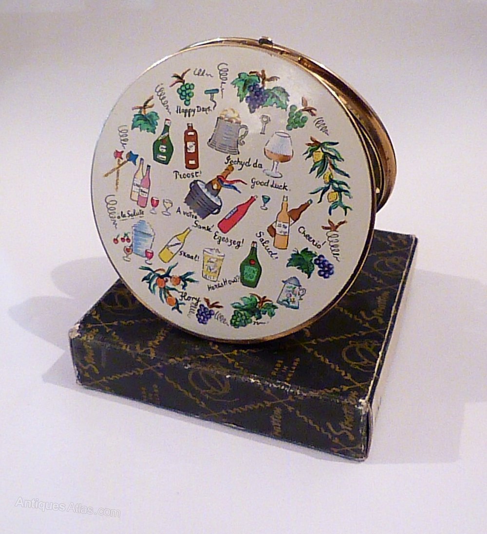 Antiques Atlas - Highly Collectible 1950s Stratton Compact as395a622