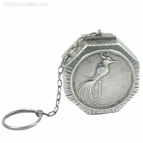 Antiques Atlas - Iconic Jonteel Finger Ring Powder Compact as395a2935