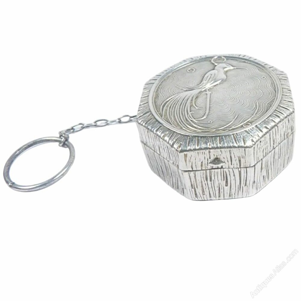 Antiques Atlas - Iconic Jonteel Finger Ring Powder Compact as395a2935