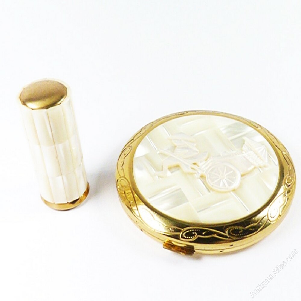 Antiques Atlas - Pearl Wedding Gift Japanese Vanity Set as395a2889