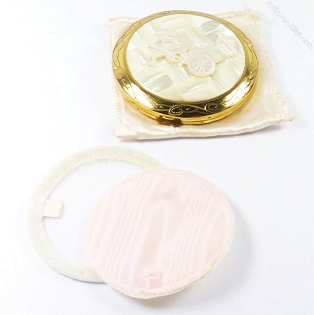 Antiques Atlas - Pearl Wedding Gift Japanese Vanity Set as395a2889