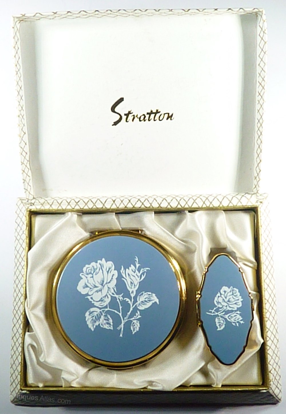 Antiques Atlas - Powder Compact Case With Lipstick Holder 1960s