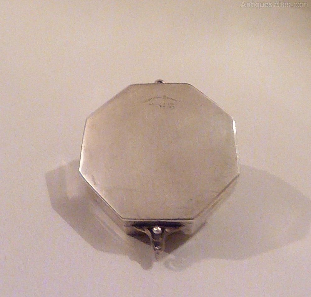 Antiques Atlas - Rare 1922 Sterling Silver Compact Rouge