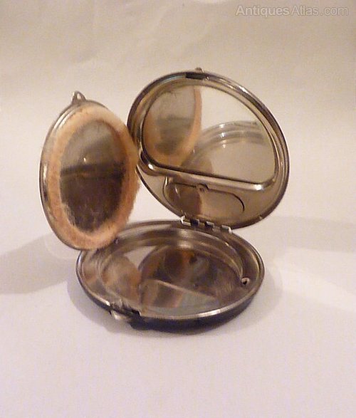 Antiques Atlas - Rare Art Deco Compacts 1937