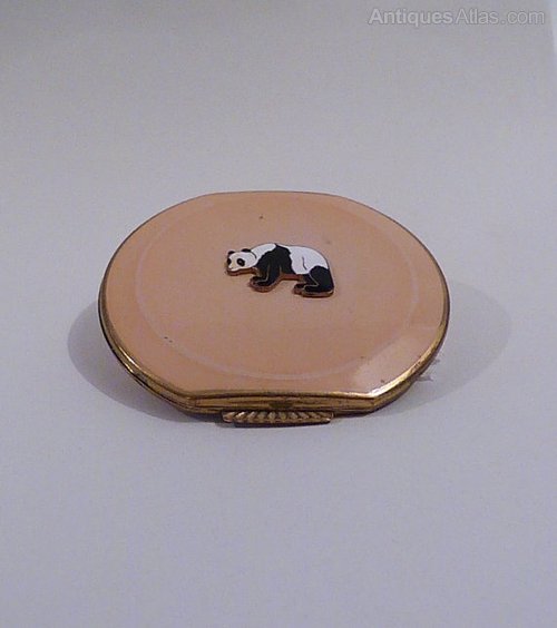 Antiques Atlas - Rare Stratton Compact 1938 Clipped Round Panda