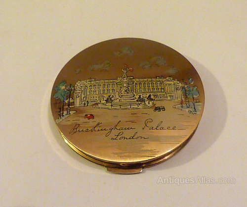 Antiques Atlas - Rare Stratton BUCKINGHAM PALACE Compact as395a388