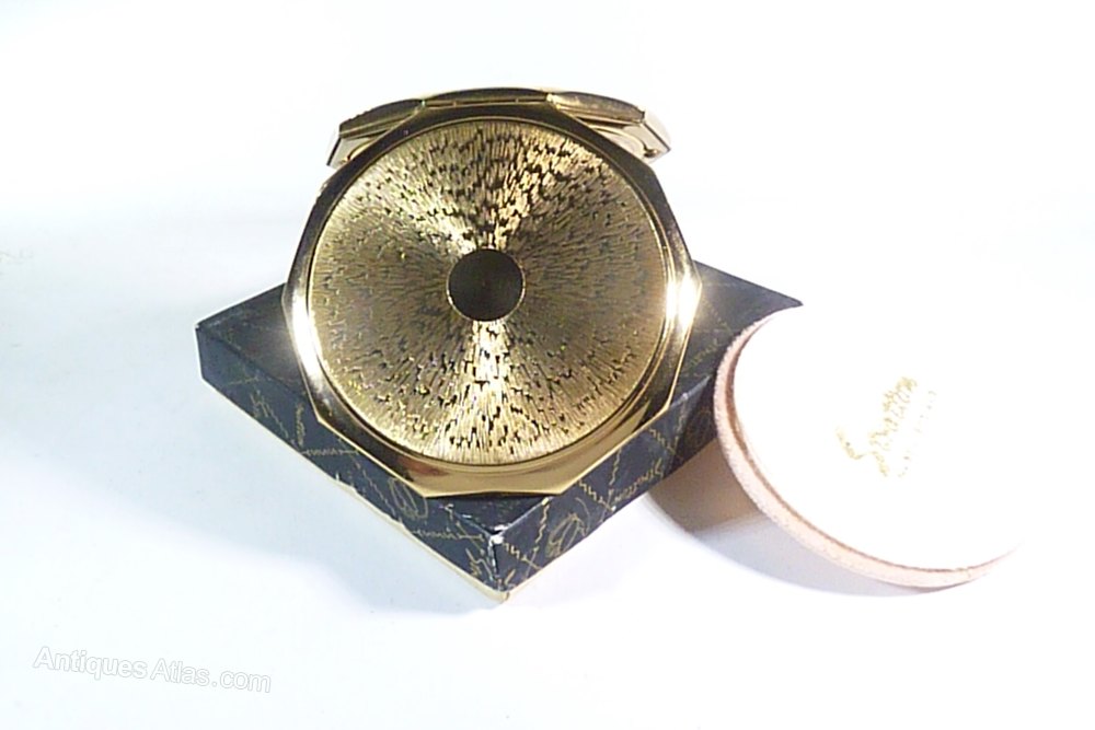 Antiques Atlas - Refillable Powder Compact Case Stratton 1960s as395a1886