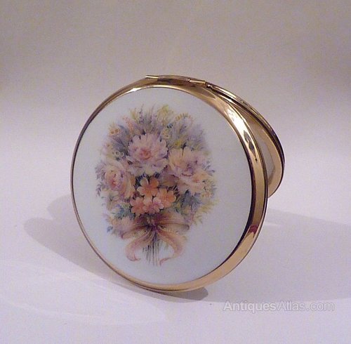 Antiques Atlas - Refillable Powder Mirror Compacts