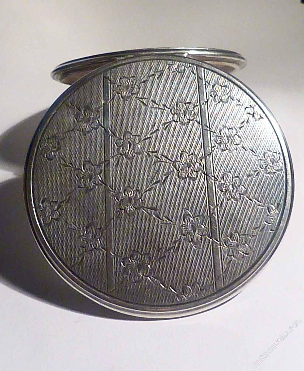 Antiques Atlas - Solid Silver Compacts Vintage Christmas Gifts as395a1023