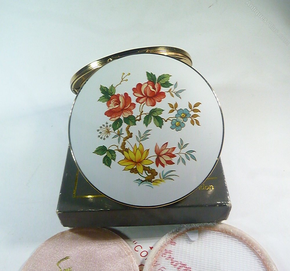 Antiques Atlas - Unused Vintage Stratton Powder Compact as395a1816