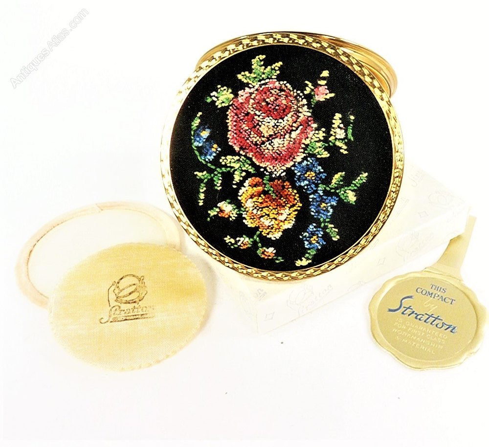 Antiques Atlas - Vintage Floral Stratton Compact Mirror