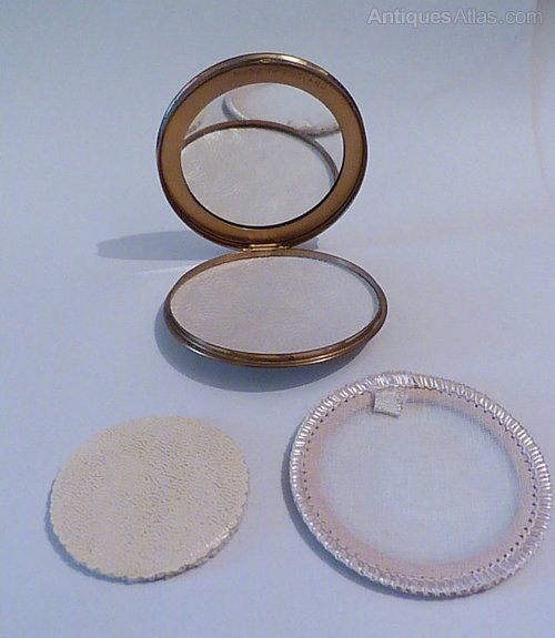 Antiques Atlas - Vintage Powder Compact St Paul's Cathedral