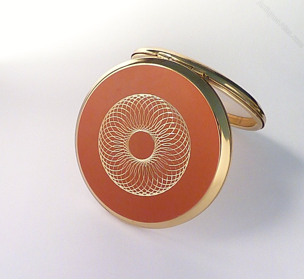 Antiques Atlas - Vintage Powder Compacts 1970s Stratton as395a1485