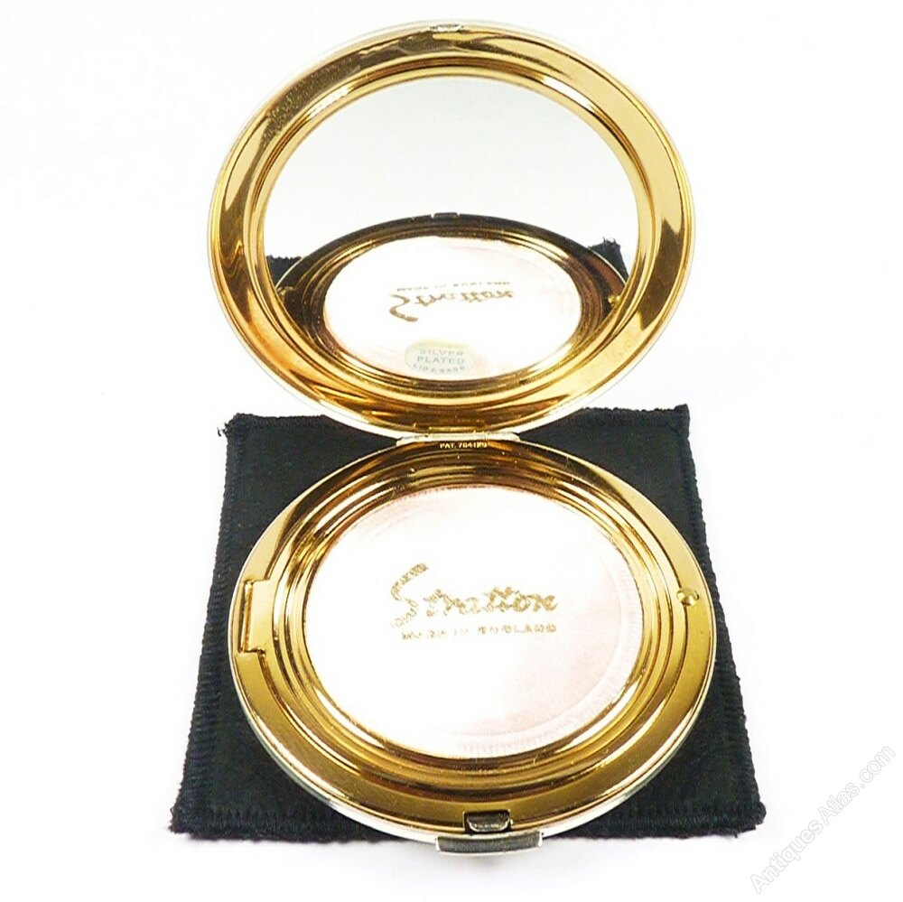 Antiques Atlas - Vintage Silver Plated Stratton Powder Compact as395a2800