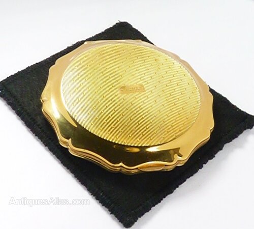 Antiques Atlas - Vintage Stratton Compact Mirror Pink Roses as395a2782