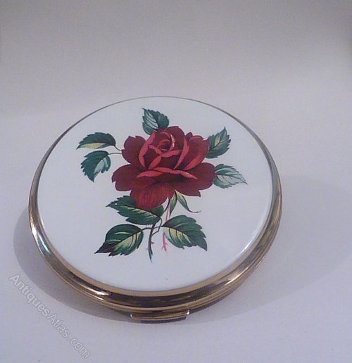 Antiques Atlas - Vintage Stratton Compact Red Roses