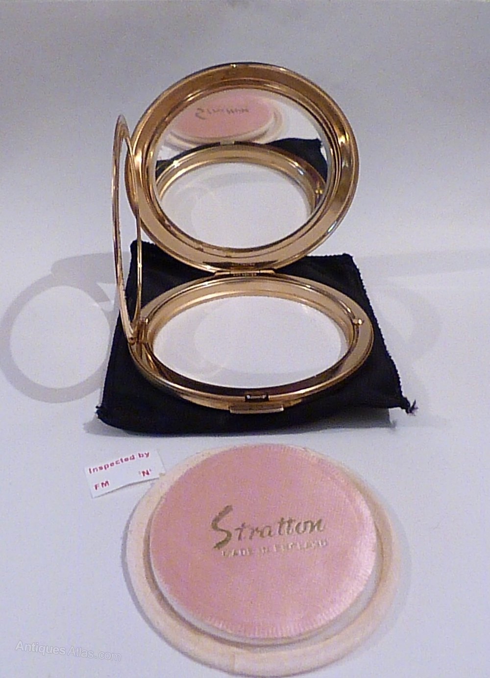 Antiques Atlas - Vintage Compacts Black Enamel Stratton
