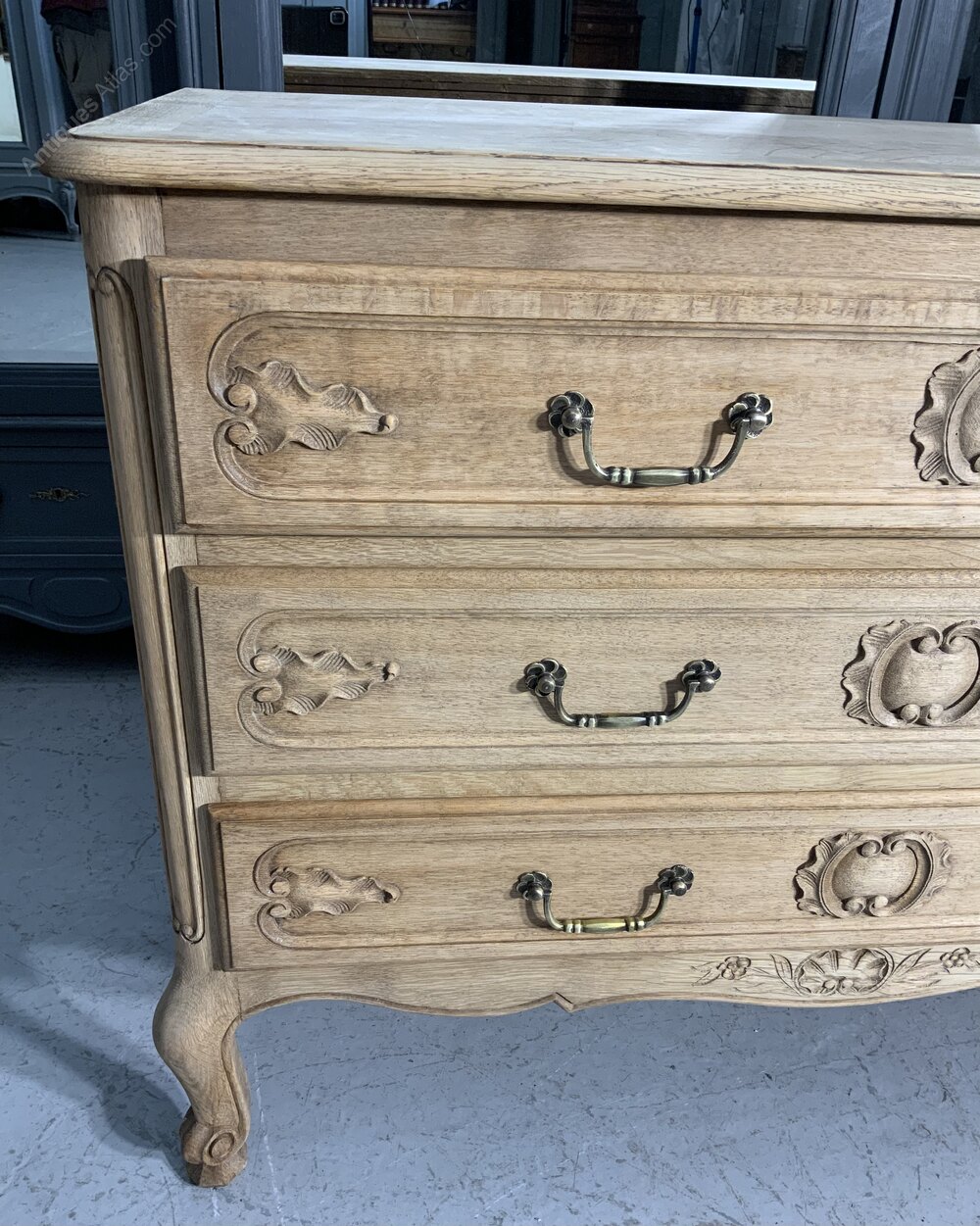 Bleached Oak French Chest Of Drawers as819a490 / VI 1143 - Antiques Atlas