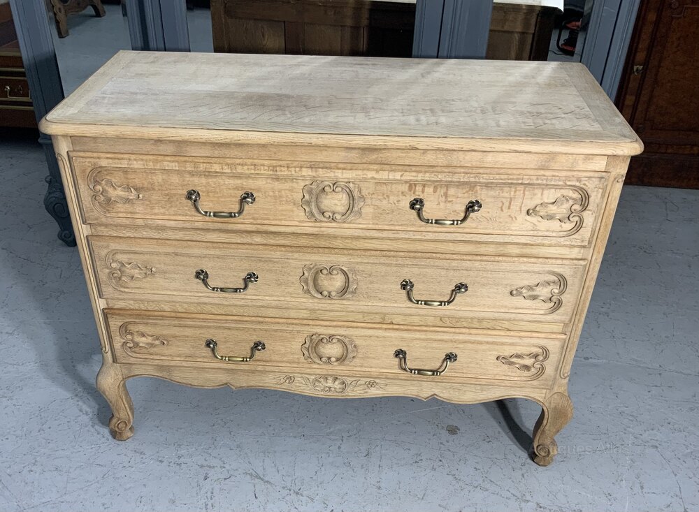 Bleached Oak French Chest Of Drawers as819a490 / VI 1143 - Antiques Atlas