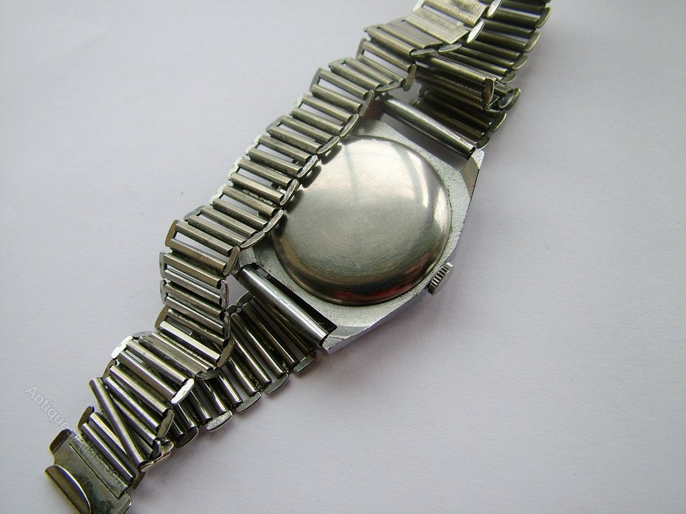 Antiques Atlas - A 1930s Mid-size Audax Wrist Watch as170a3395