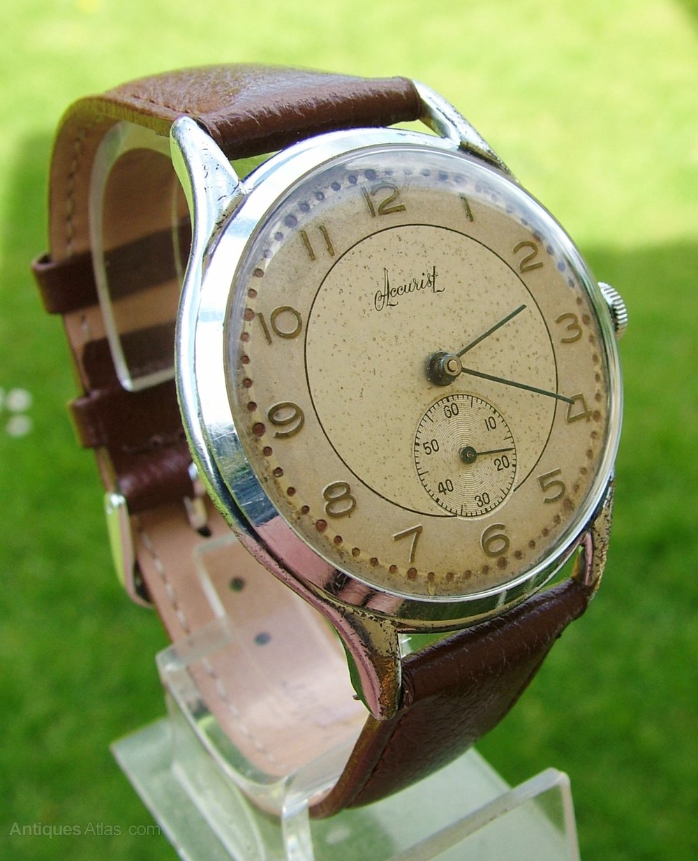 Antiques Atlas - A Gents 1940s Oversized Accurist Wrist Watch
