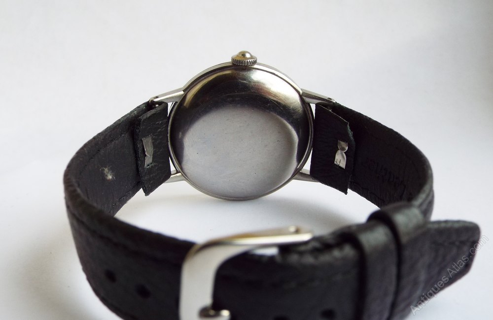 Antiques Atlas - A Gents WW2 Omega 30T2 SC Wrist Watch