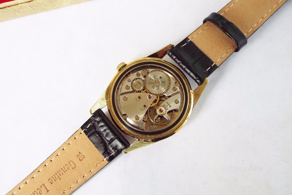 Antiques Atlas - Gents 9 Carat Gold Everite Wrist Watch, 1961 as170a6388