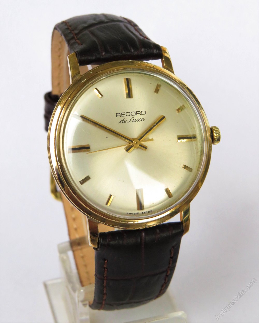 Antiques Atlas - Gents 9ct Gold Record De Luxe Wrist Watch as170a7487