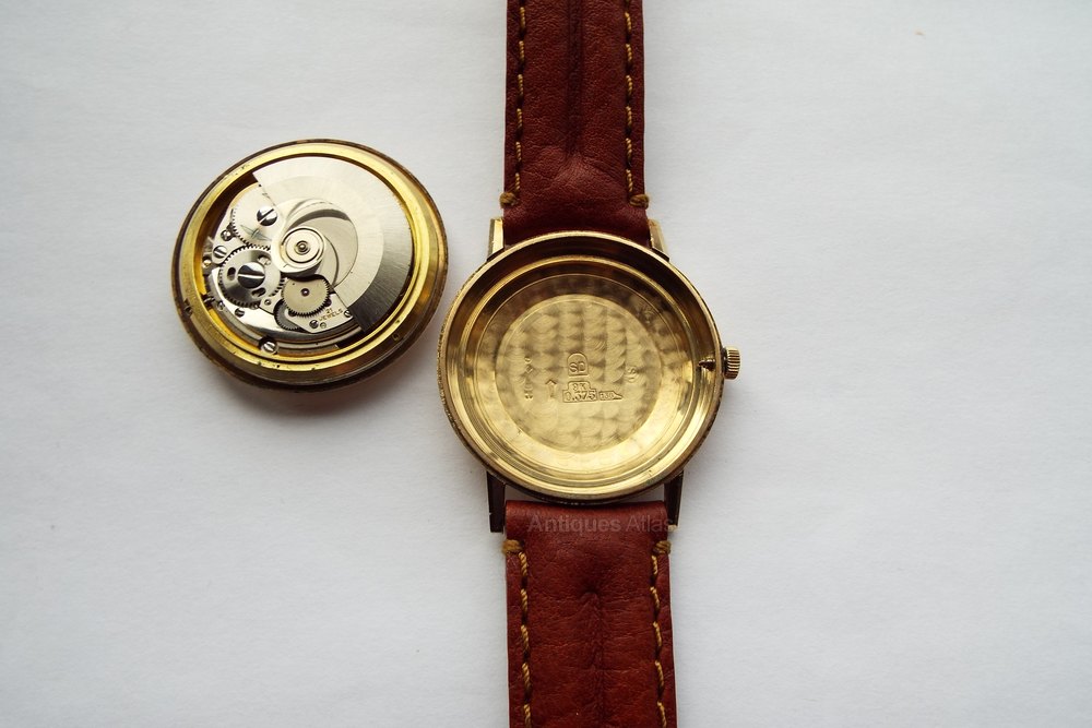 Antiques Atlas - Gents 9ct Gold Rotary Commodore Wrist Watch 1966