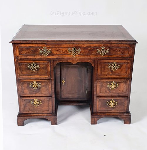18th C Gentlemans Figured Walnut Knee length Desk Antiques Atlas 18th C Gentlemans Figured Walnut Knee length Desk Antiques Atlas