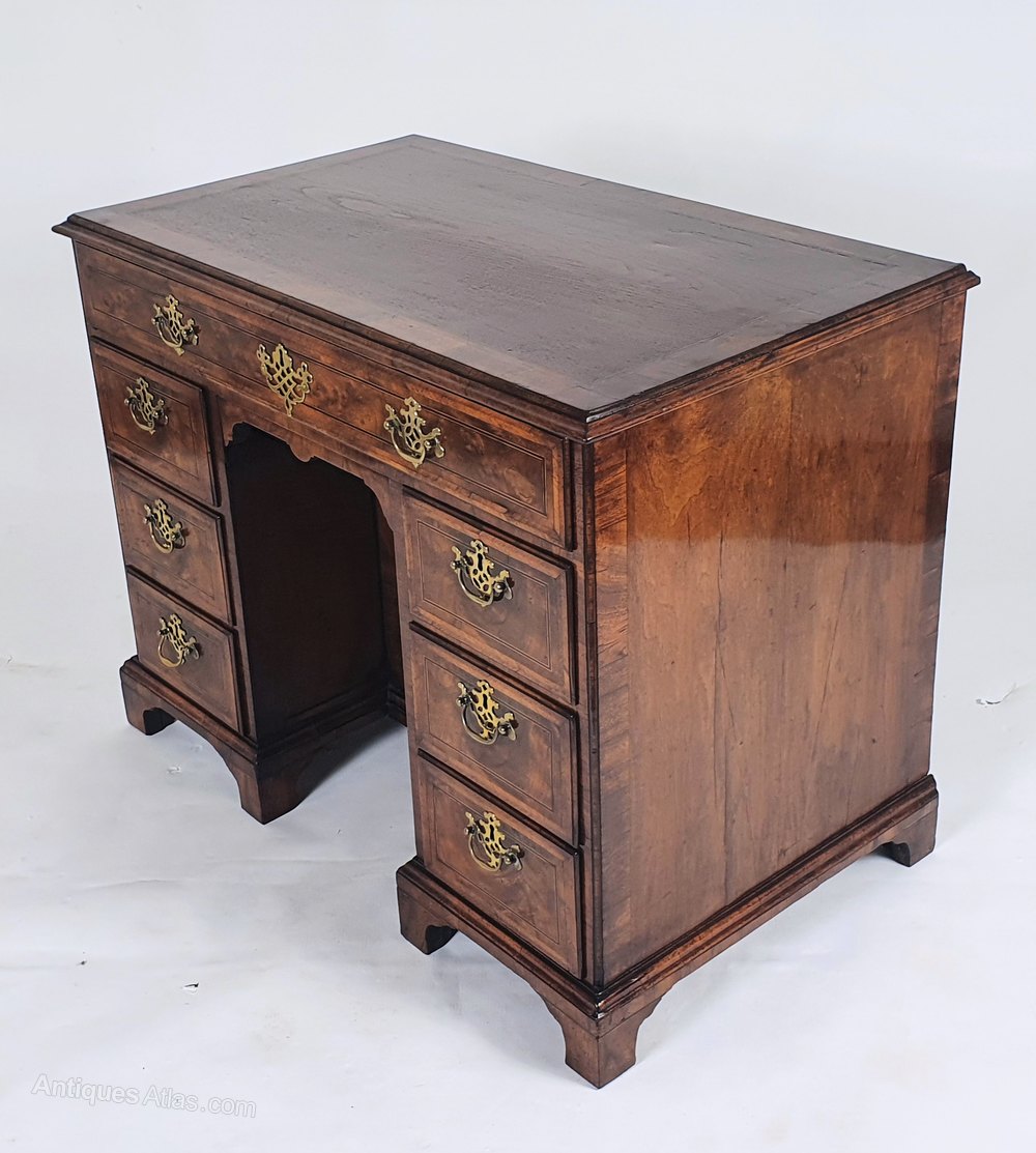 18th C Gentlemans Figured Walnut Knee length Desk Antiques Atlas 18th C Gentlemans Figured Walnut Knee length Desk Antiques Atlas