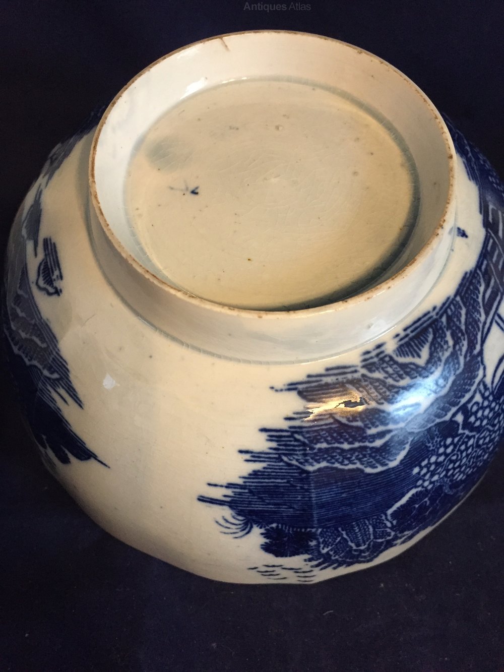 Antiques Atlas - English Pearlware Blue & White Pottery Bowl C18th