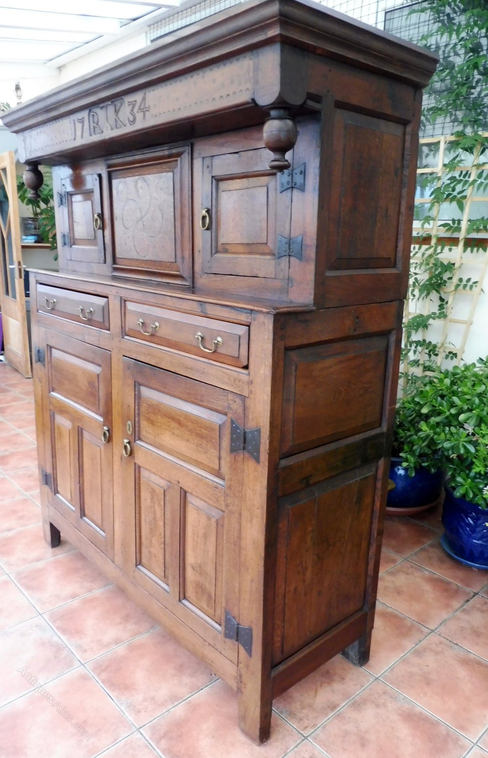Country Oak Court Cupboard 1734 Initials RTK - Antiques Atlas
