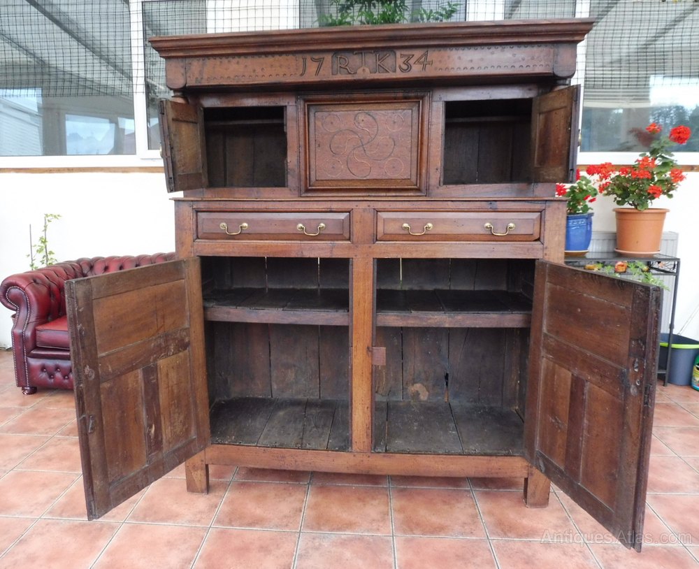 Country Oak Court Cupboard 1734 Initials RTK - Antiques Atlas