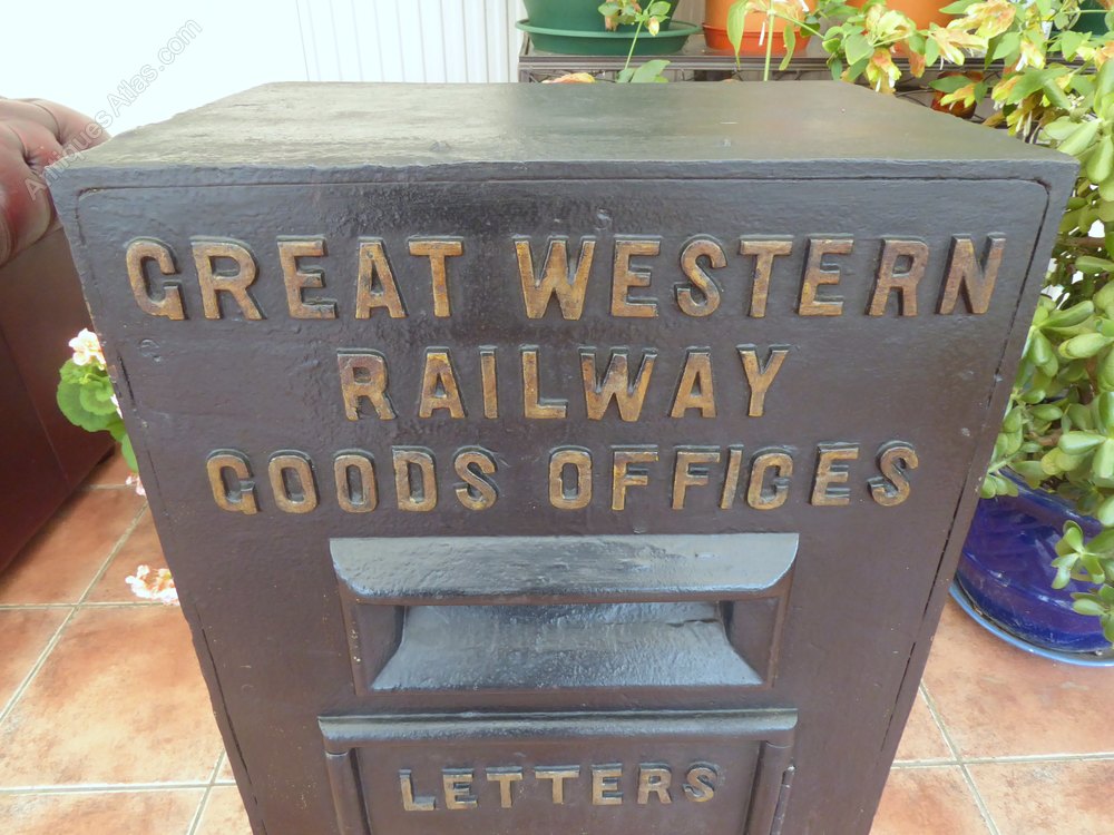 Antiques Atlas - Great Western Railway Goods Office Post Box 1900