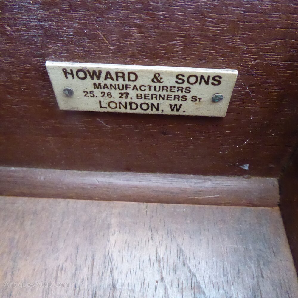 Howard An Sons Double Pedestal Mahogany Desk 1880 - Antiques Atlas