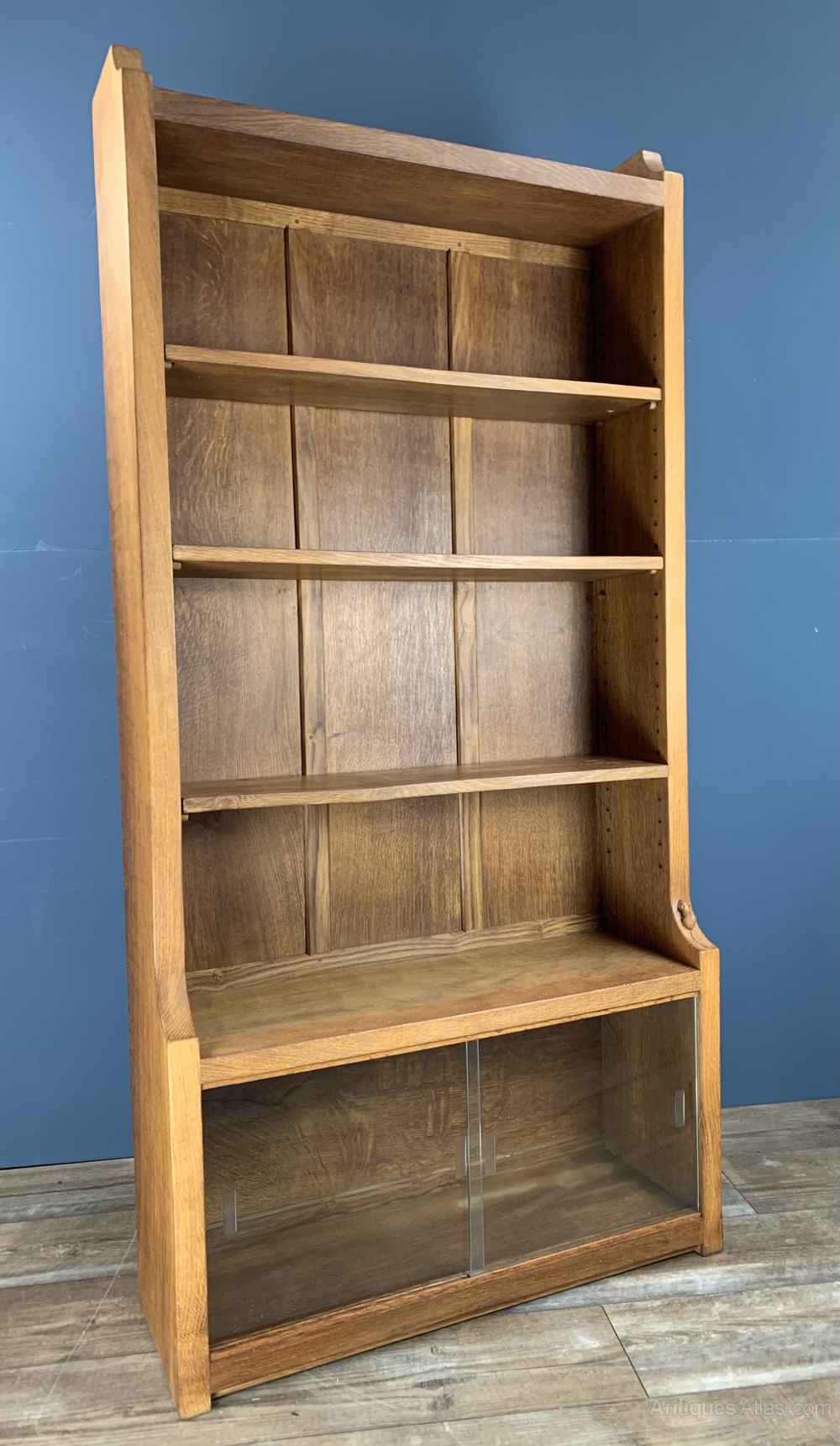Antiques Atlas - Robert Thompson ‘Mouseman’ Oak Bookcase as1090a017 ...
