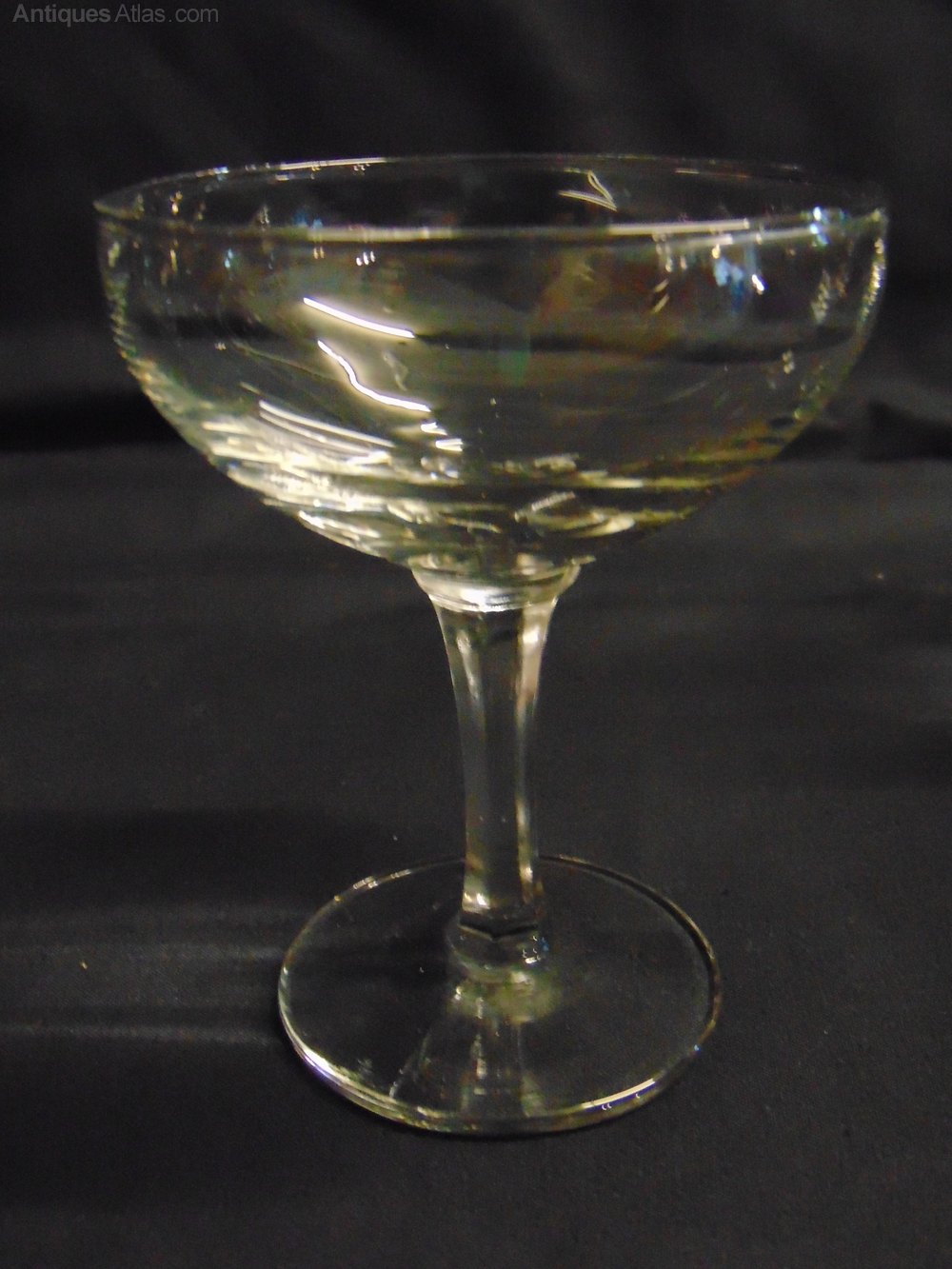 Antiques Atlas - A Vintage Set Of 5 Plain Champagne Coupe