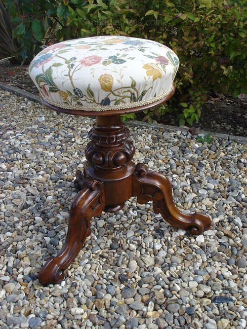 Walnut Revolving Stool Victorian - Antiques Atlas