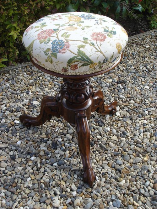 Walnut Revolving Stool Victorian - Antiques Atlas