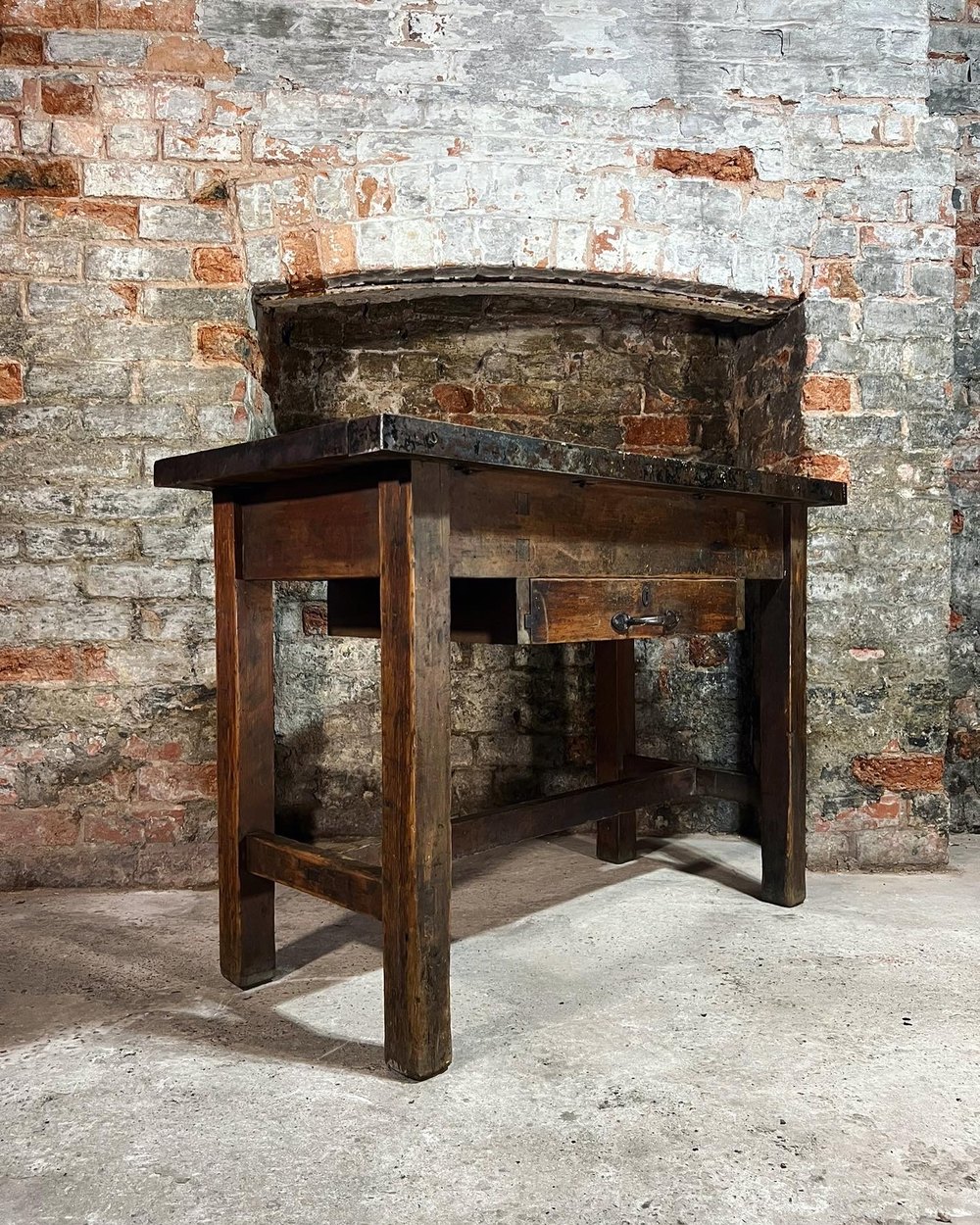 Vintage Carpenters Workbench - Antiques Atlas