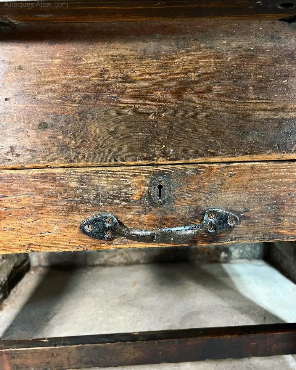 Vintage Carpenters Workbench - Antiques Atlas