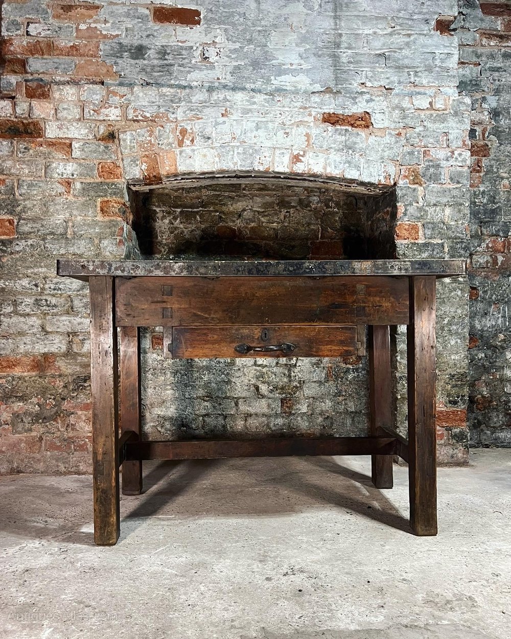 Vintage Carpenters Workbench - Antiques Atlas