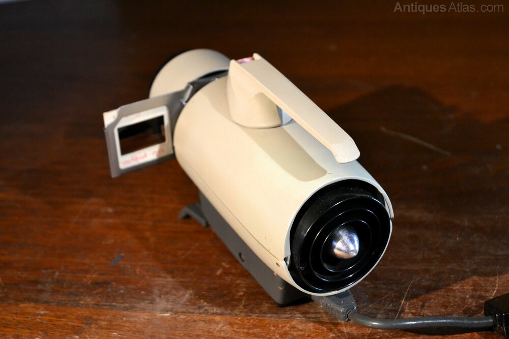 Antiques Atlas - Ilford Elmo Vintage CS Slide Projector. Working.