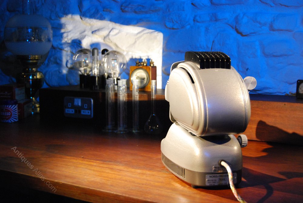 Antiques Atlas - Vintage Noris Trumpf Slide Projector Feature Lamp