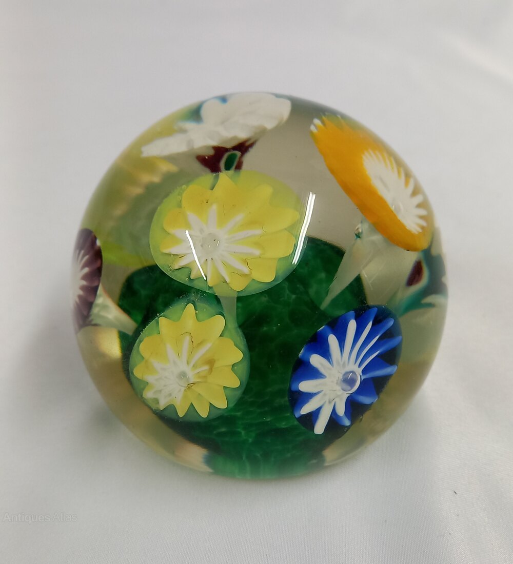 Antiques Atlas - Vintage Murano Paperweight as1178a266