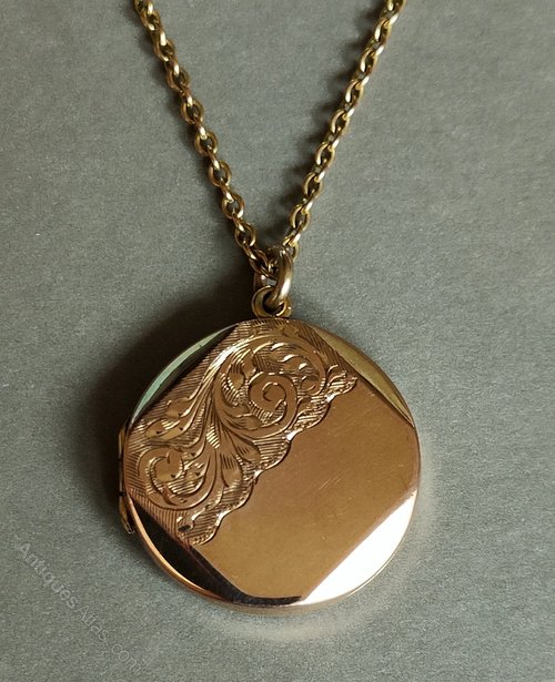 Antiques Atlas - Vintage 9ct Gold Locket With 9ct Gold Chain (1950s