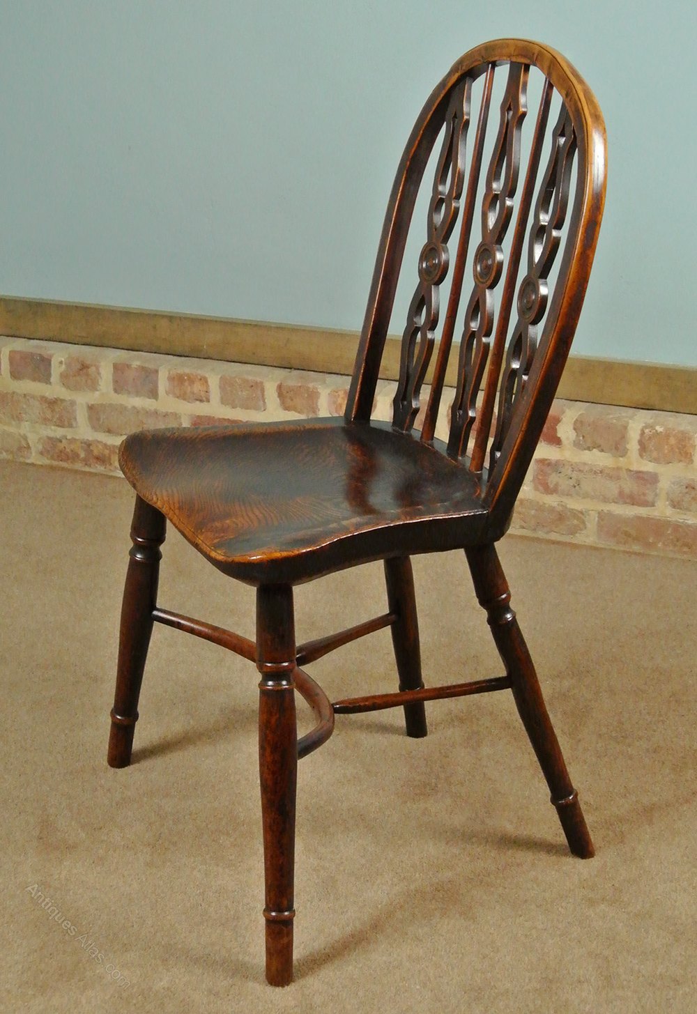 Superb 18thC Prior Low Back Yew Wood Windsor Chair - Antiques Atlas
