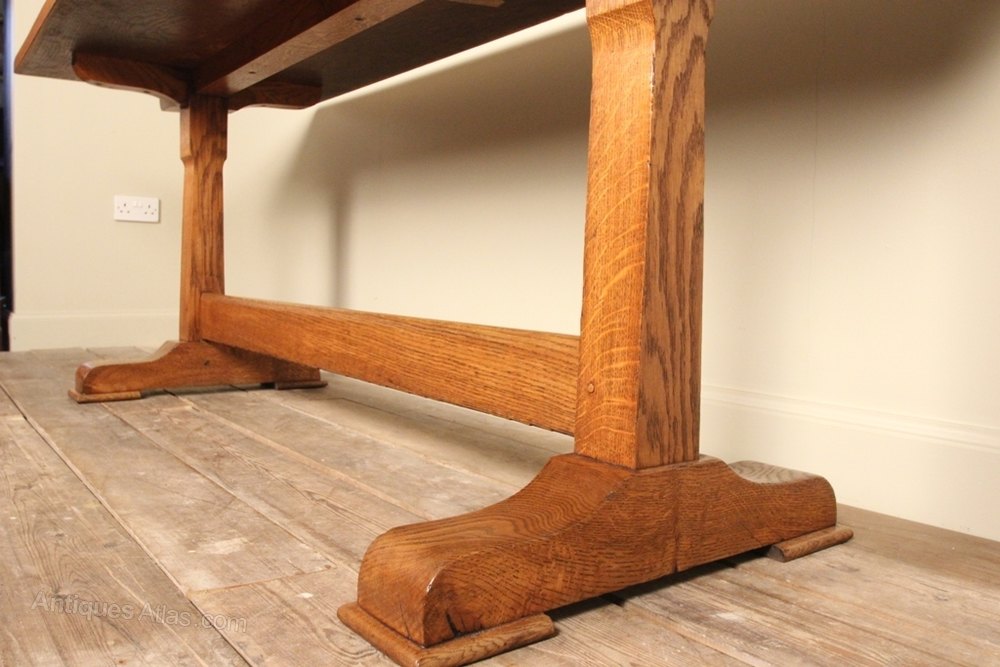Stylish English Oak Refectory Table - Antiques Atlas