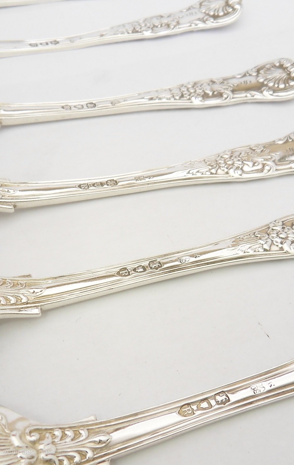 Antiques Atlas - Fine Set Of 6 Victorian Queen's Pattern Spoons